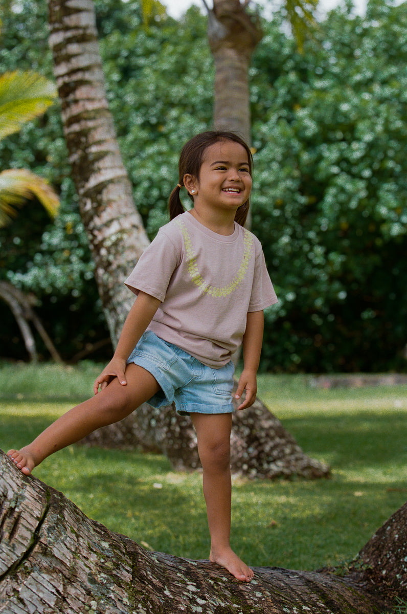 Keiki Lei Pua Kenikeni Tee - Milia – Mahina Made LLC