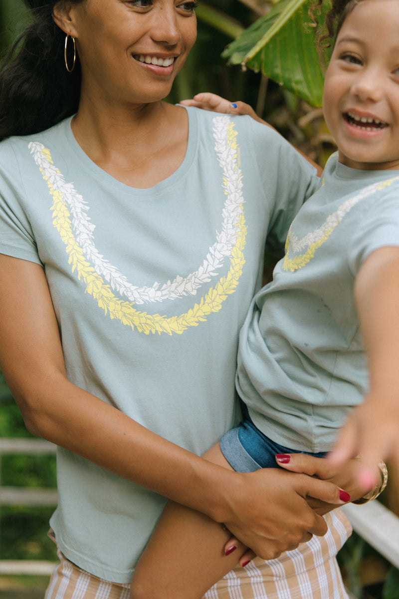 Lei Awapuhi Tee - Storm – Mahina Made LLC